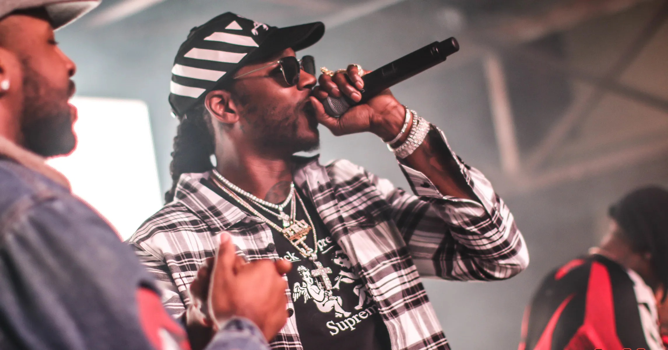 Drake Praises 2 Chainz; Says He’s One Of His All-Time Favorite Rappers