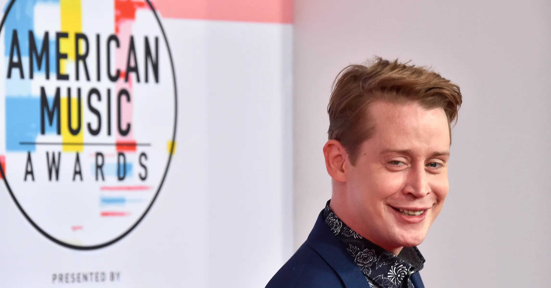 Macaulay Culkin Returns As Adult Kevin In "Home Alone" Google Ad