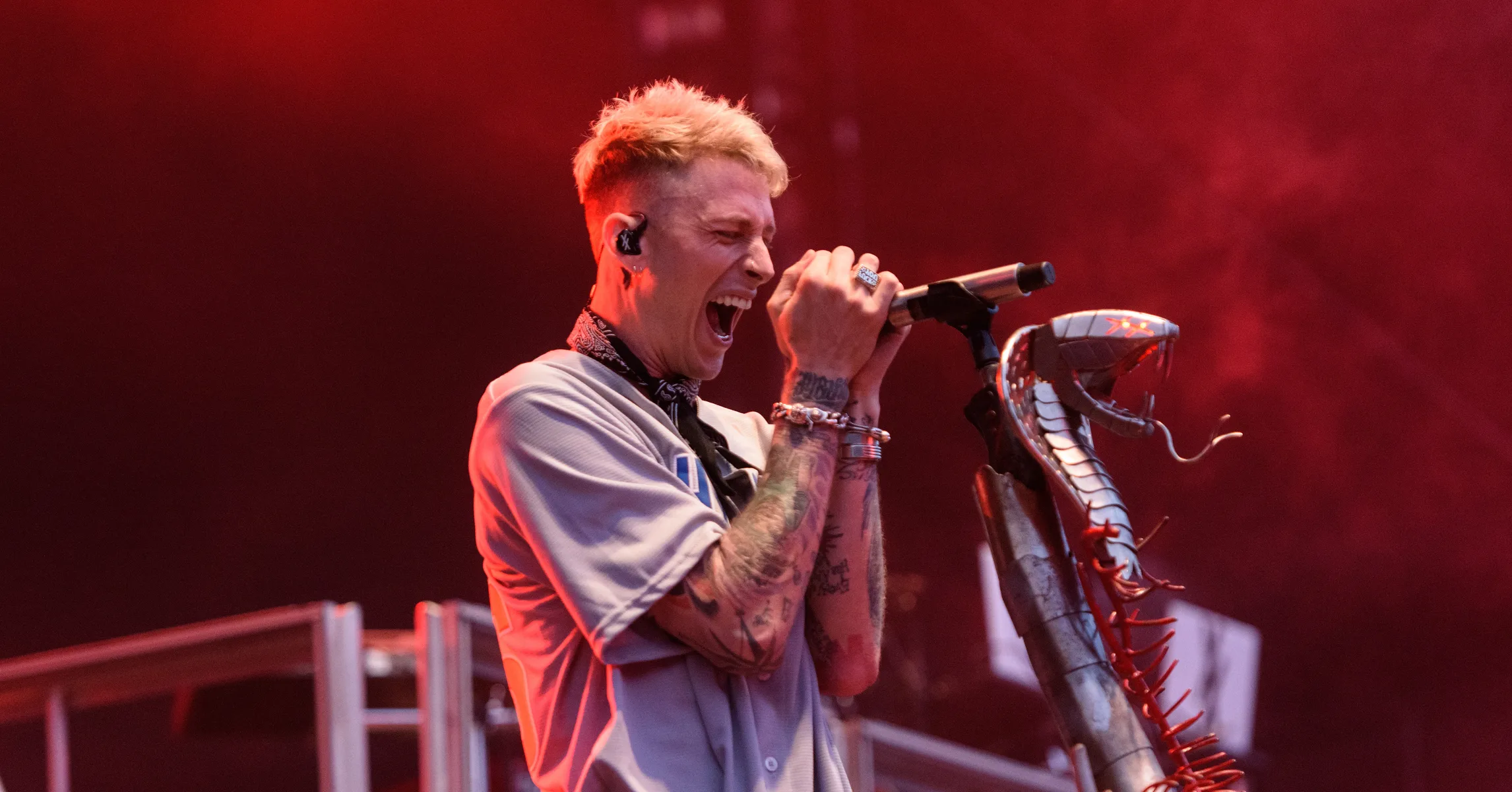 Machine Gun Kelly Delivers Emotional "Lonely" Performance For SNL Debut