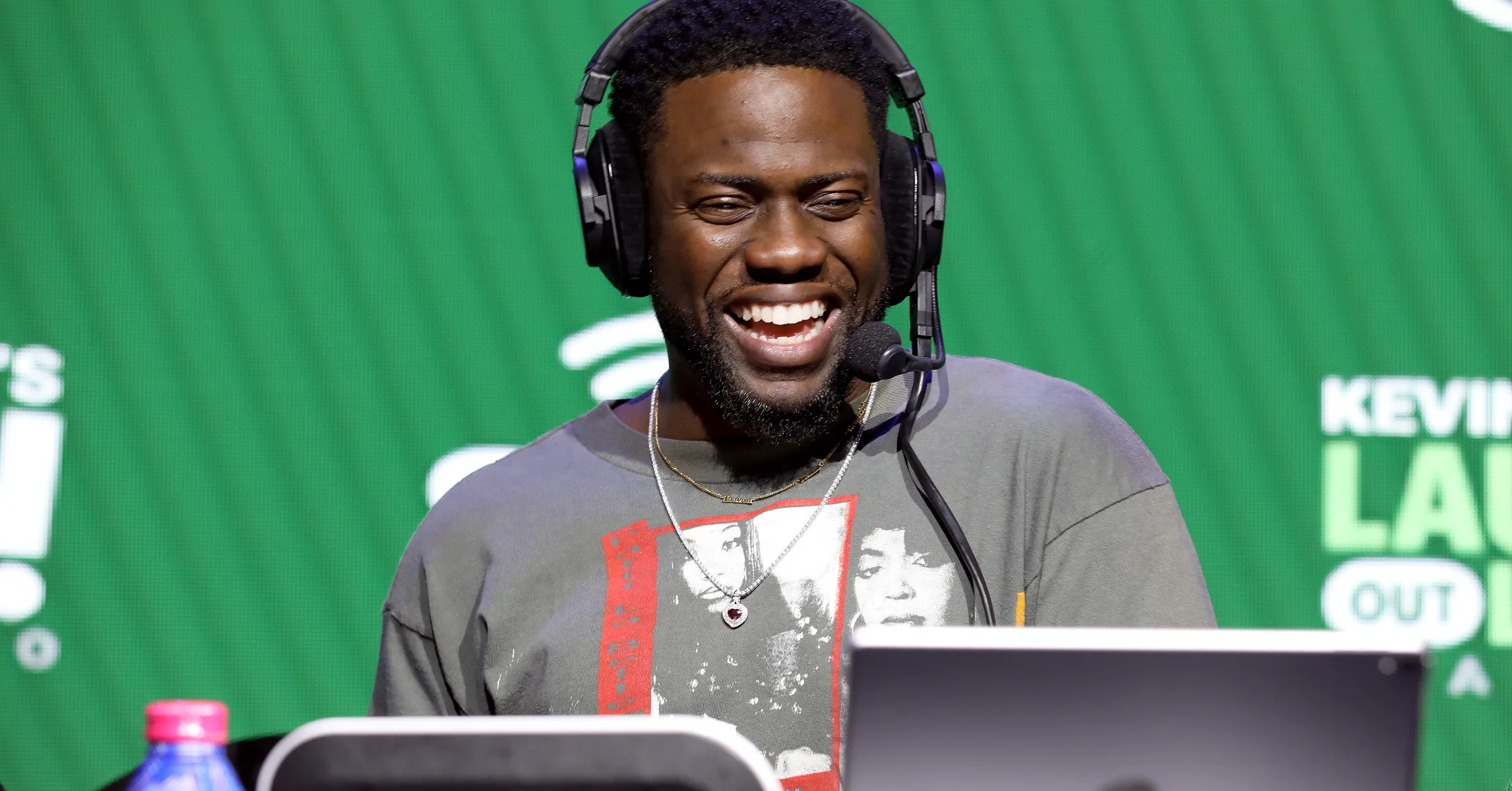 Kevin Hart Talks "Biggest Cry In Life" Returning Home Following Accident