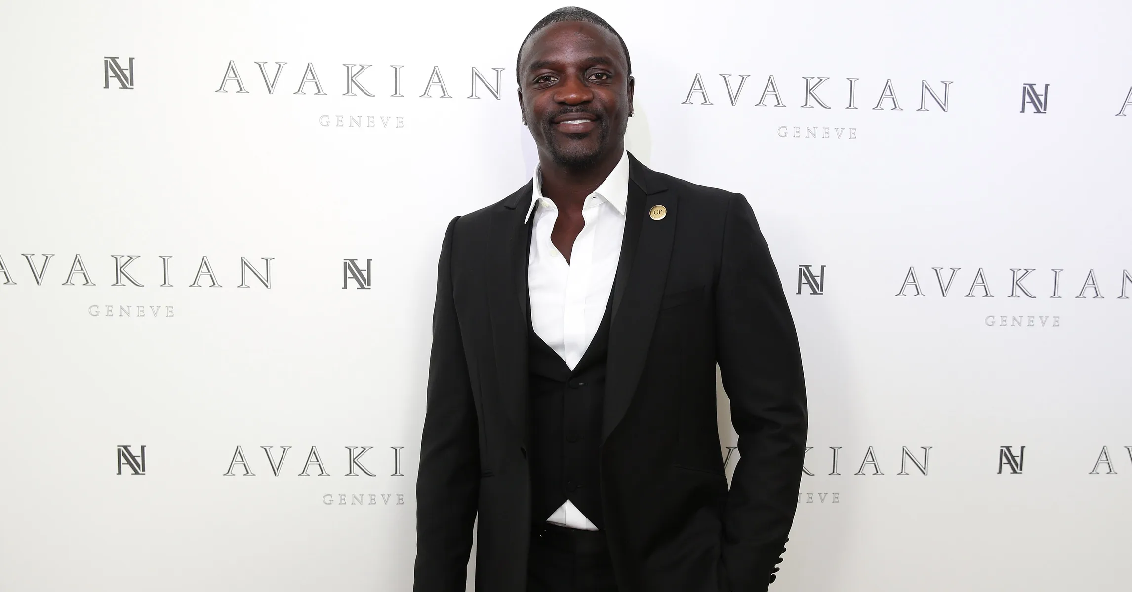 Akon Drops Five New Songs Off Five-Disc Album "Stadium"