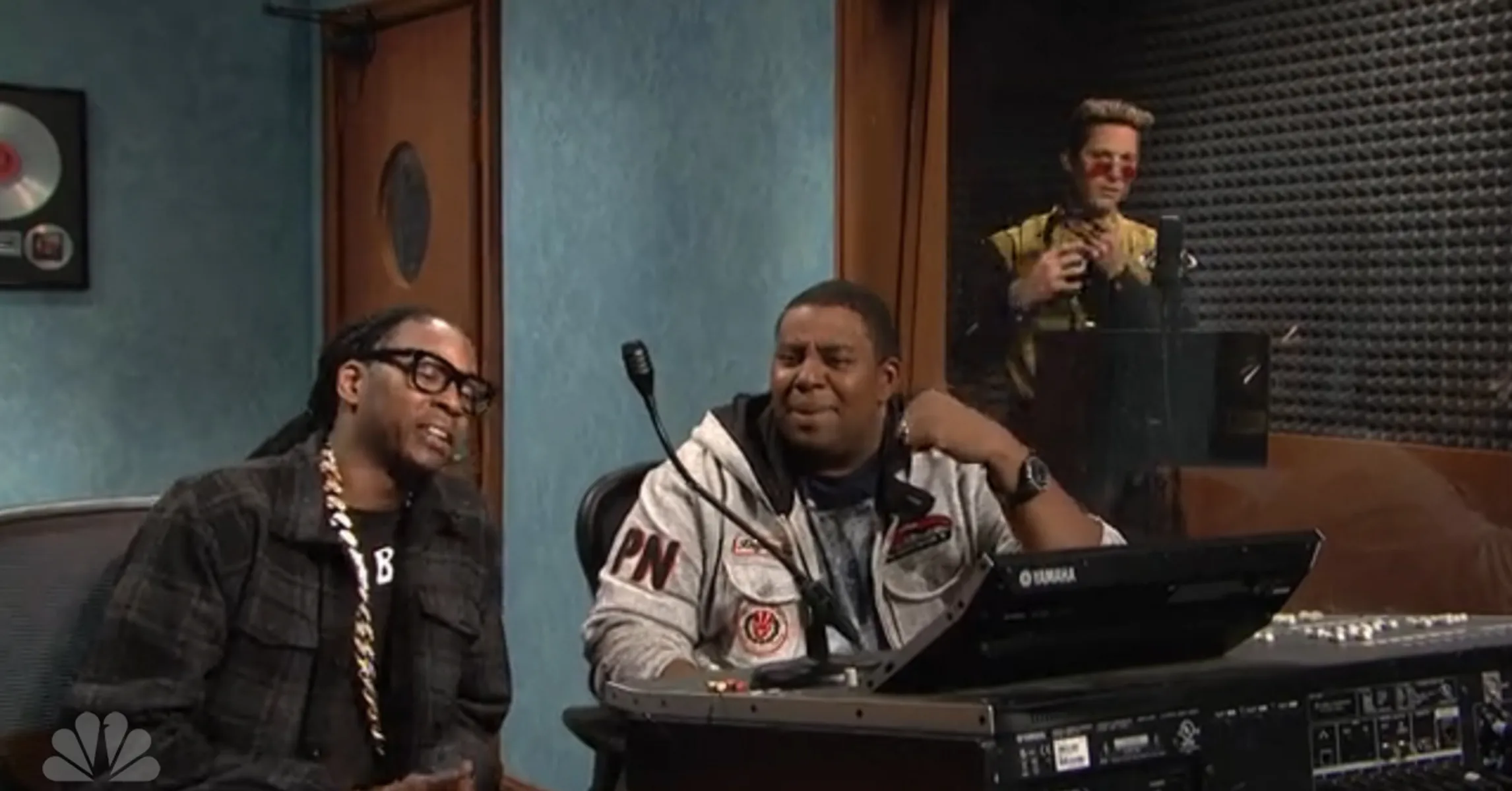 2 Chainz Appears In "Blizzard Man" SNL Skit