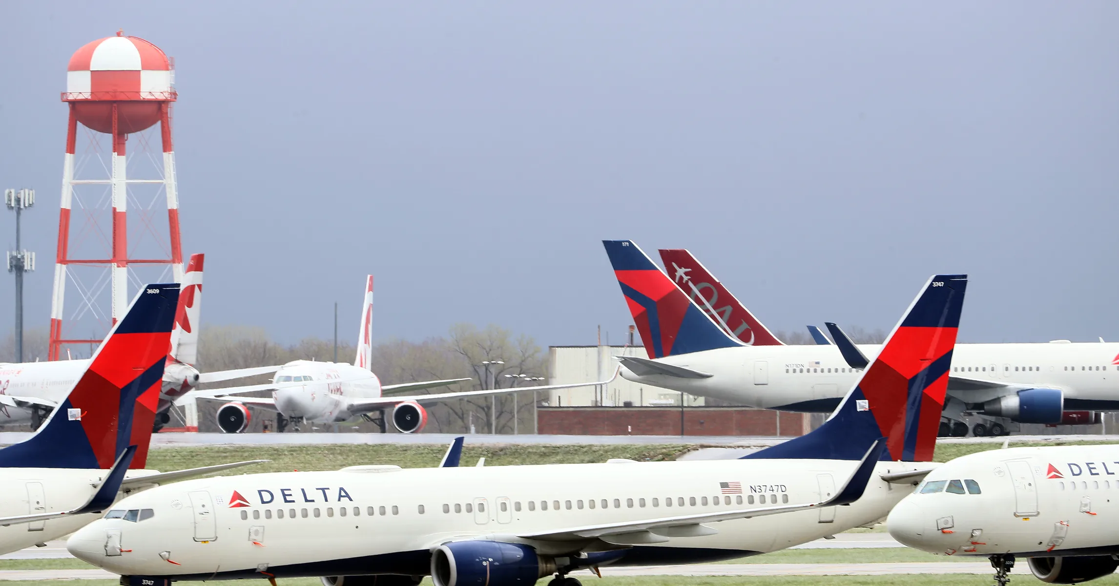 Off-Duty Employee Attempts To Hijack Delta Flight