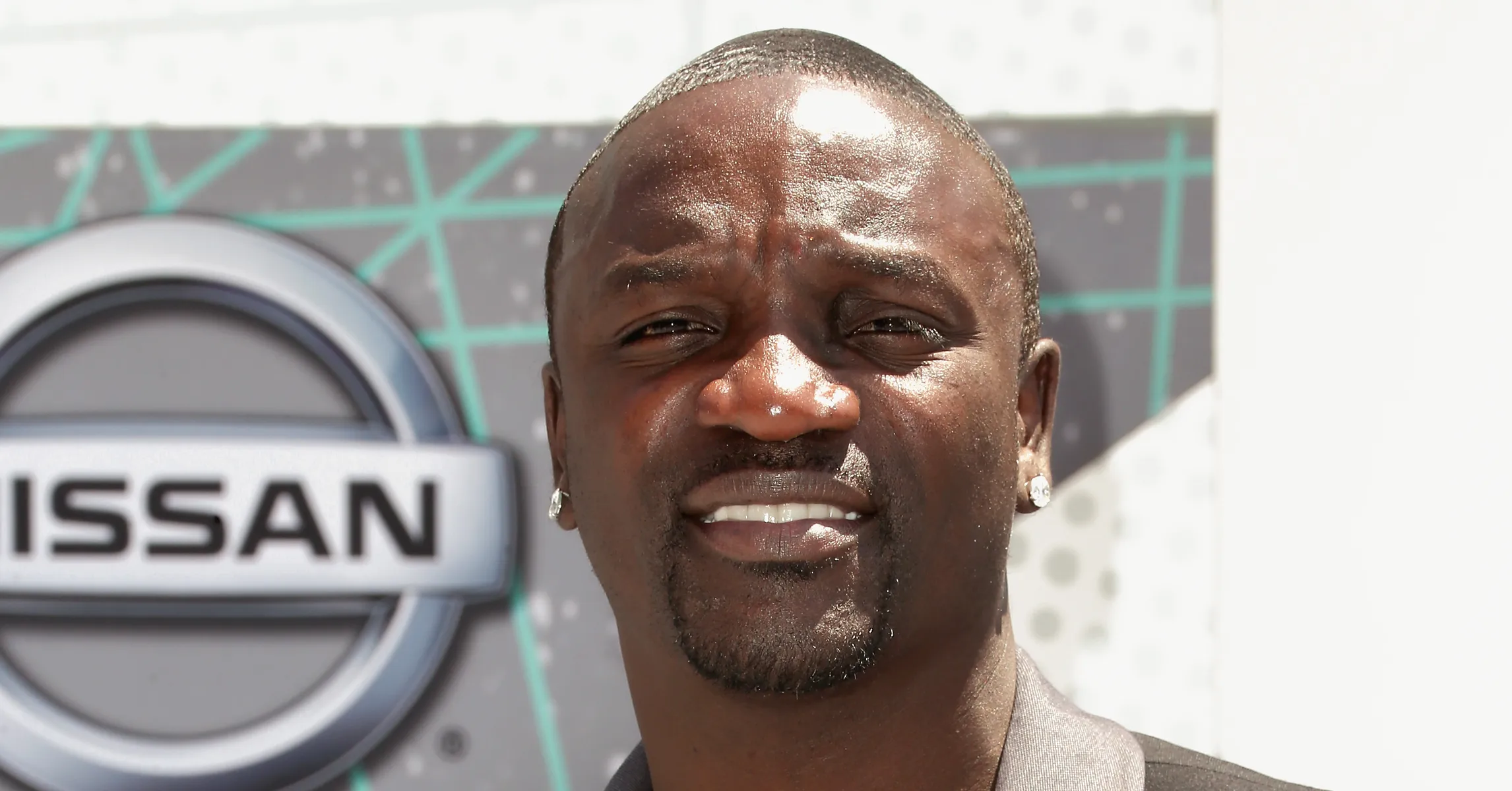 Akon Issues Apology To Sri Lanka's Buddhist Community