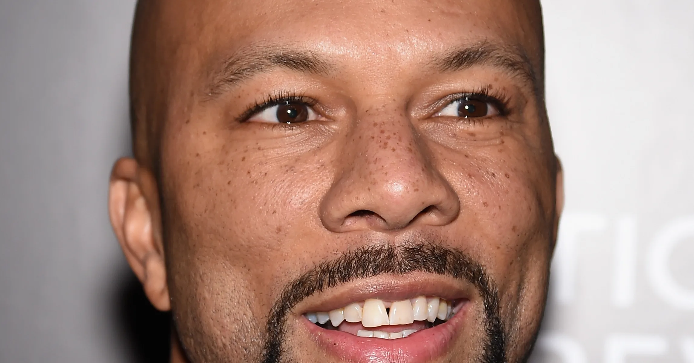 Review: Common "Nobody's Smiling"