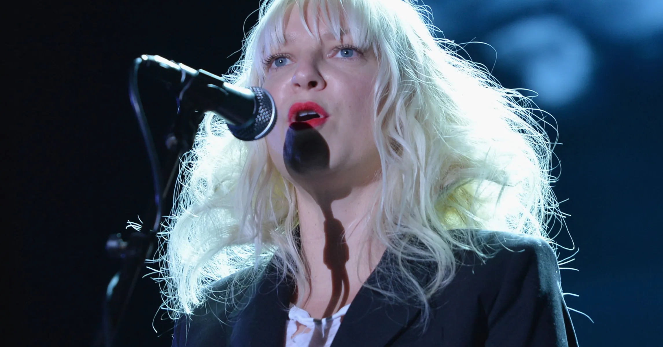 Sia Deactivates Twitter After Apologizing For Controversial "Music" Film