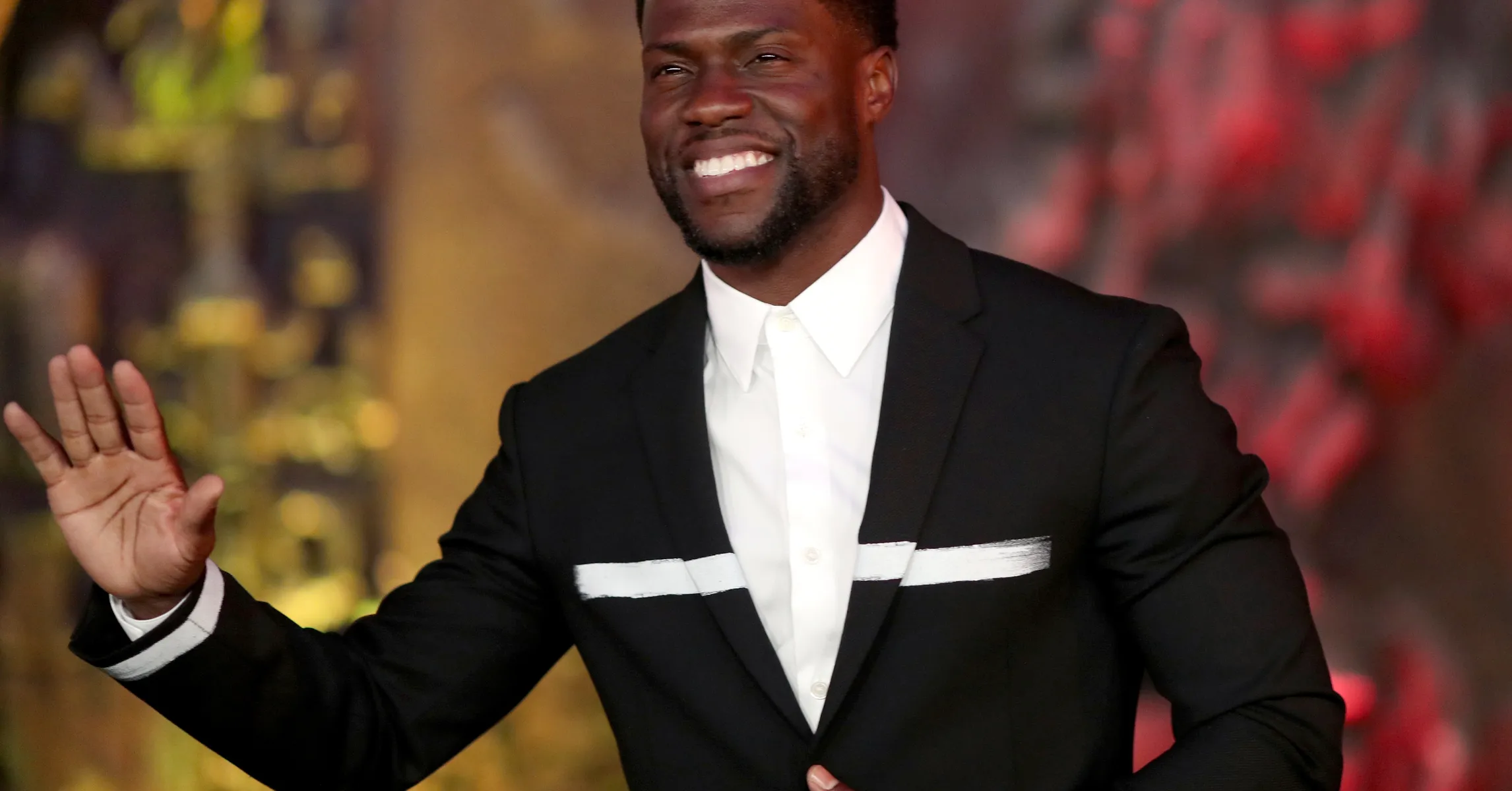 Watch Kevin Hart's Opening Monologue on "Saturday Night Live"