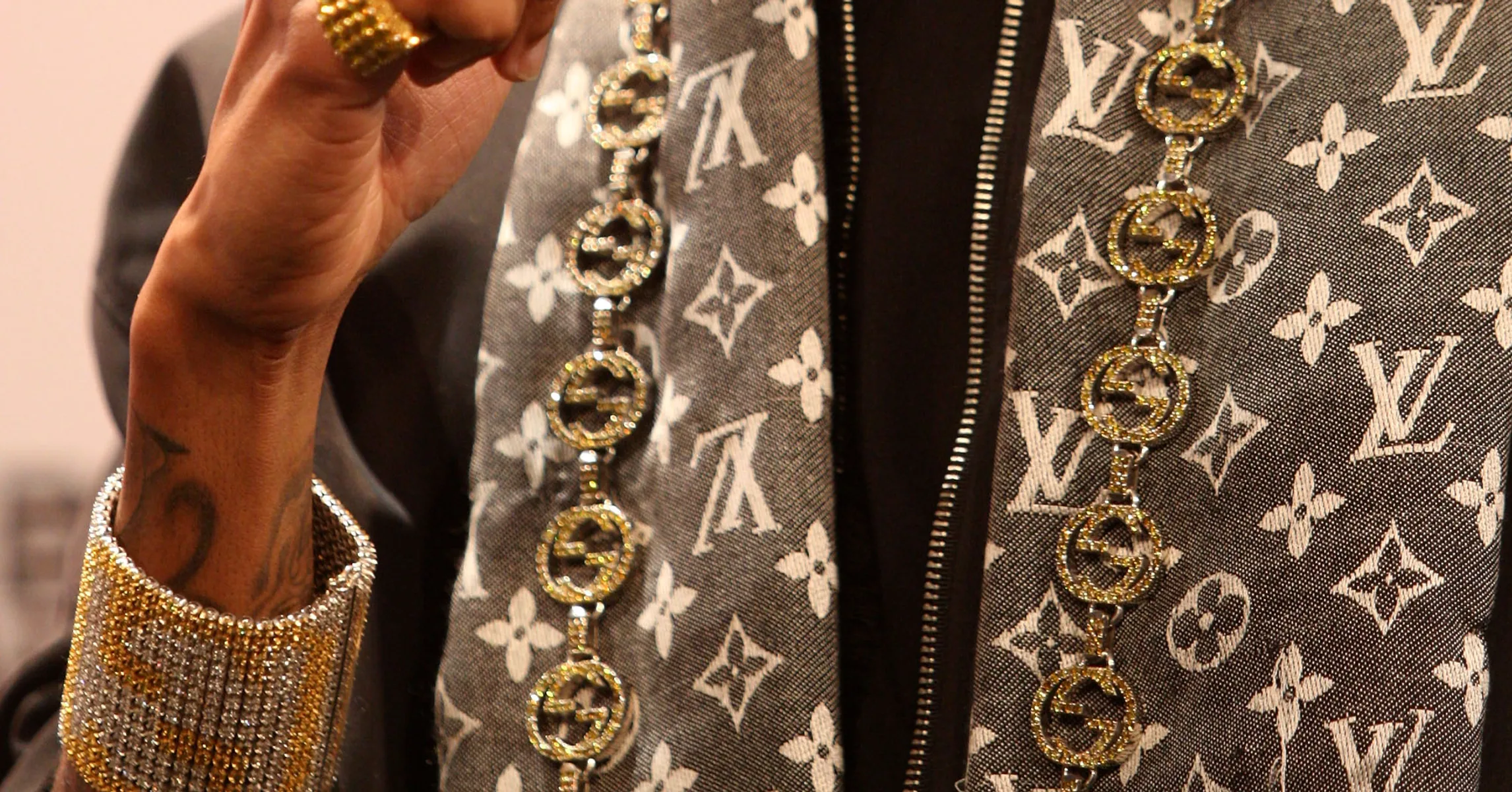 Soulja Boy Posts Photo Allegedly Wearing Quavo's Stolen Chain