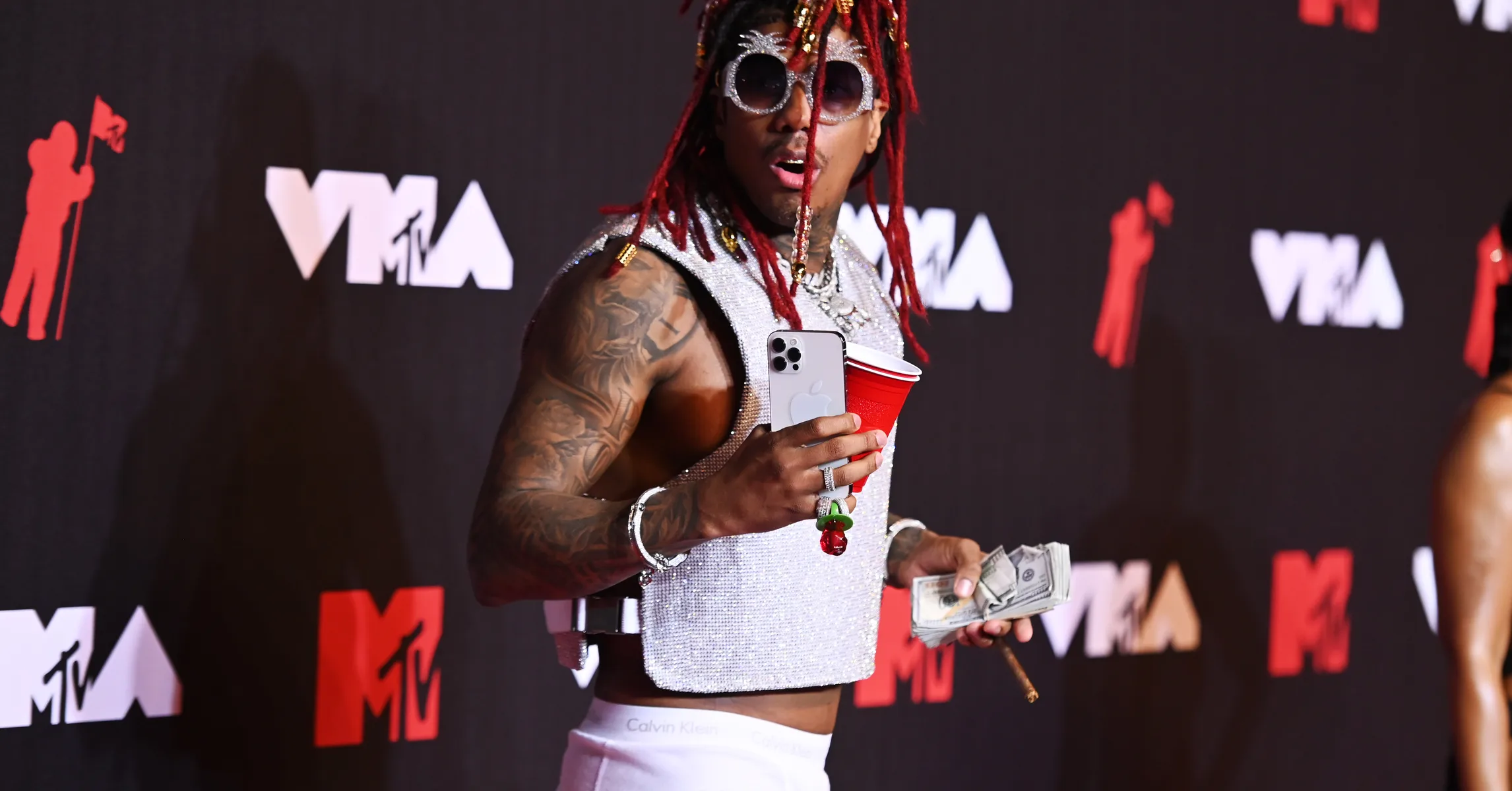 Nick Cannon Denies Reports He Attended VMAs, Introduces Rapper "Murda ...