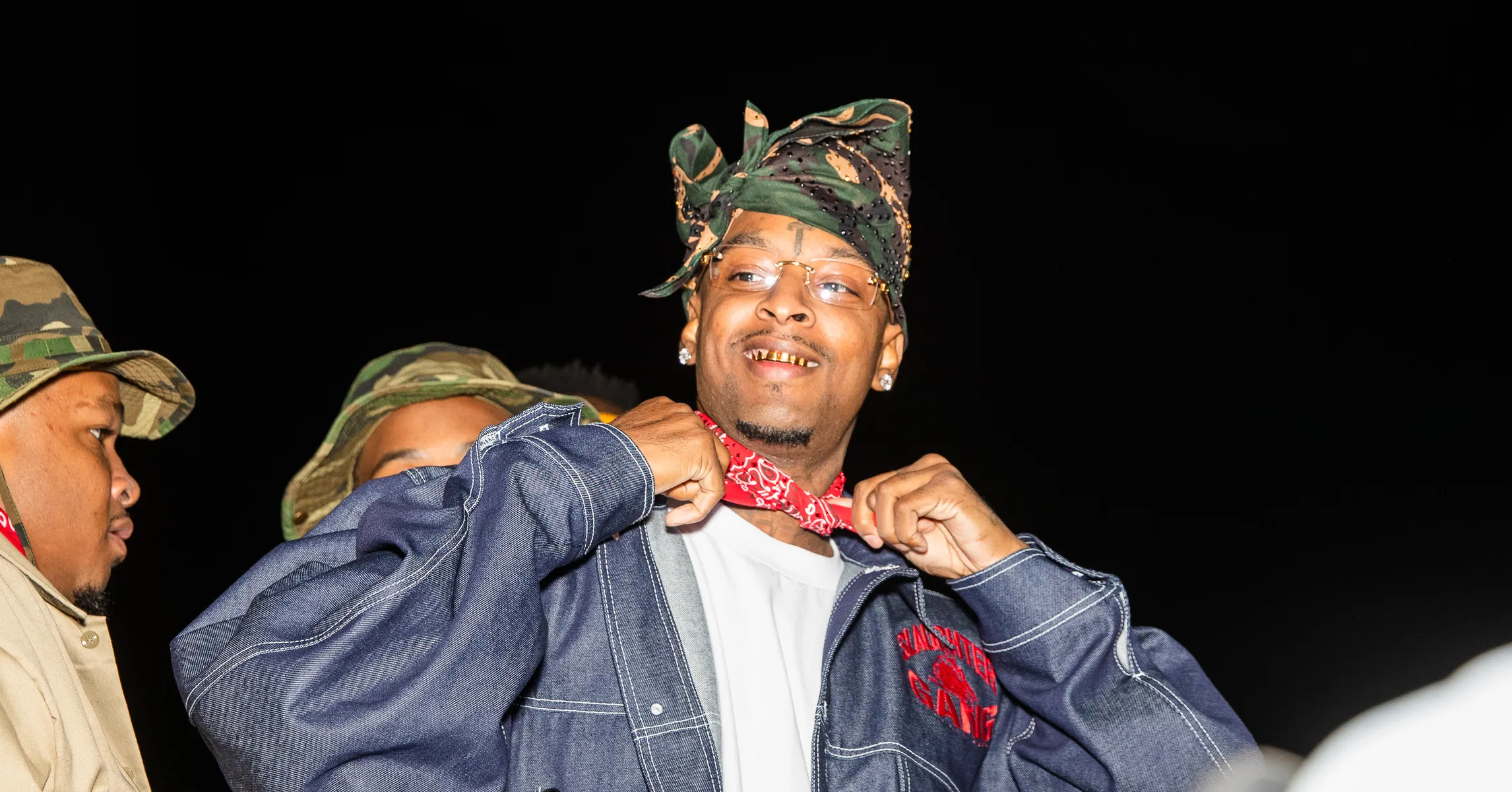 21 Savage Flashes New Teeth, Responds To Trolls Teasing Him About Veneers