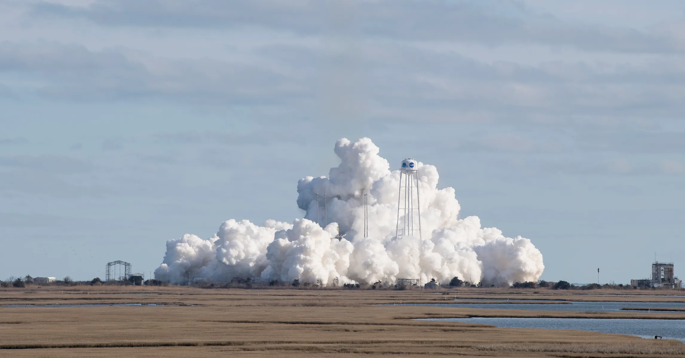 Daredevil "Mad Mike" Hughes Fatally Crashes Rocket Trying To Prove ...