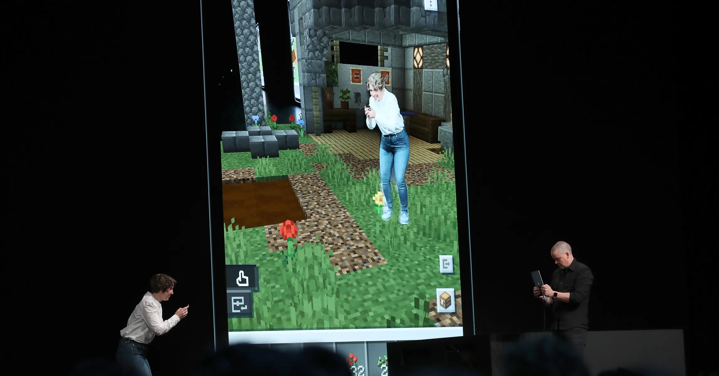 Minecraft's Augmented-Reality Mobile Game Gets Release Info