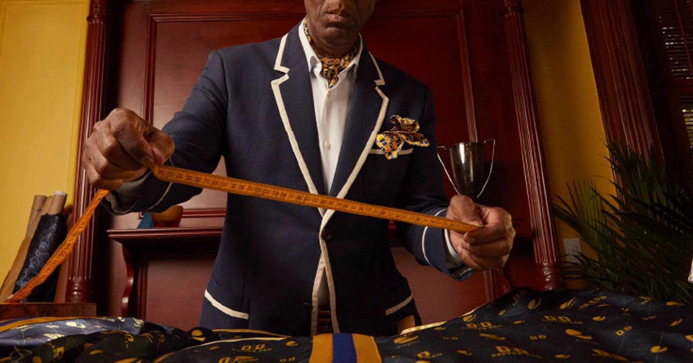 Dapper Dan Talks Mike Tyson Fight In His Store, Getting Raided In The ...