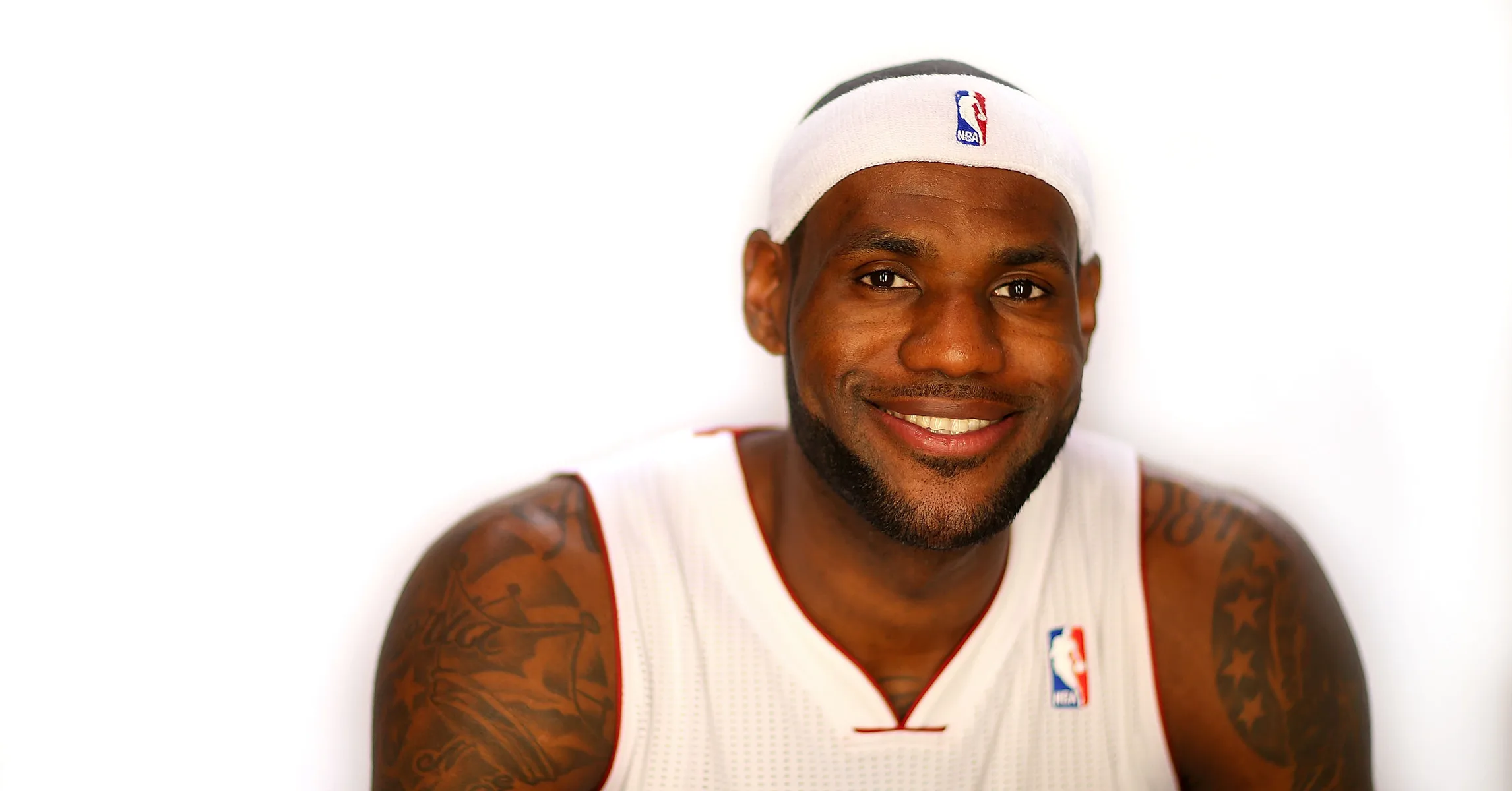 LeBron James Debuts New Bald Head Look