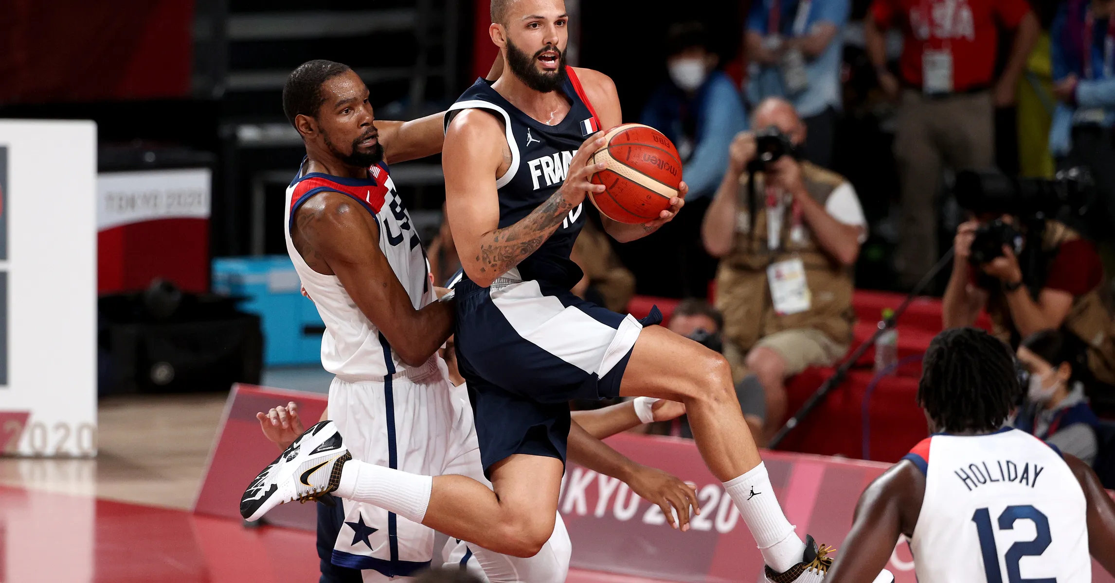 Evan Fournier Hits Kevin Durant With A Light Jab On Twitter