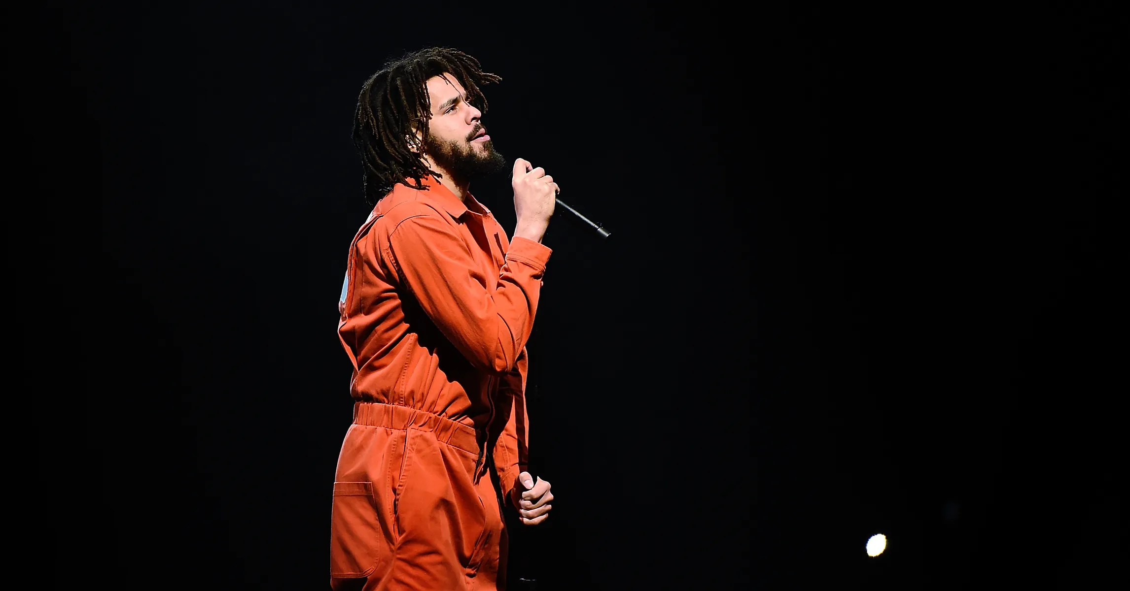 J. Cole Shares Video Of Lagos, Nigeria Crowd Rapping "Photograph" Back ...