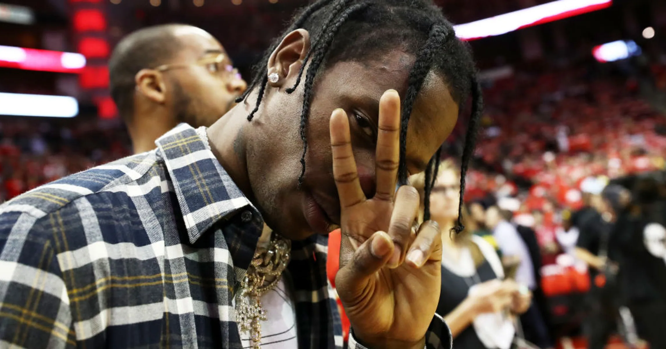 Travis Scott Shares Ultra-Rare Smiling Picture