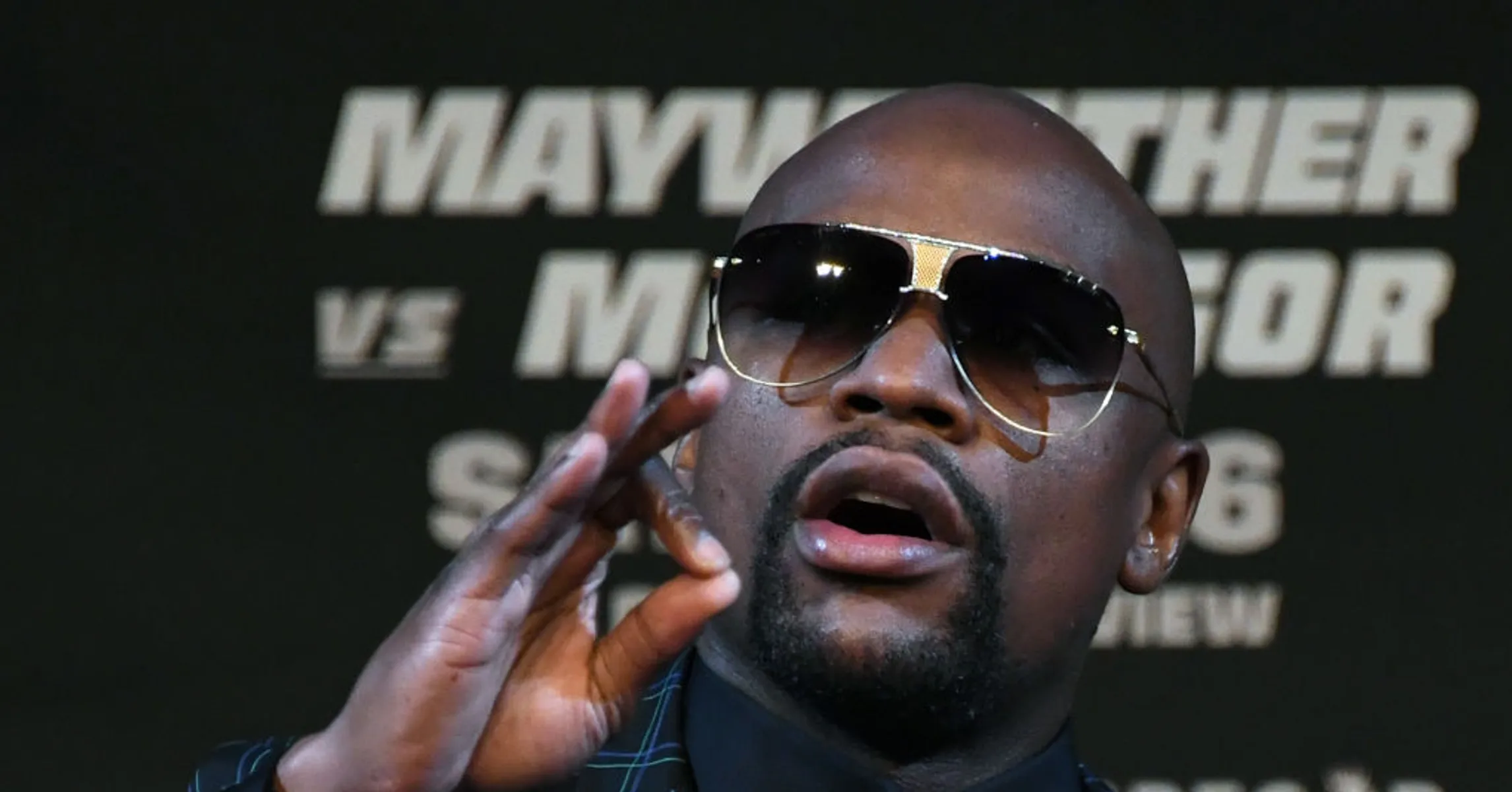 Floyd Mayweather Shows Off New Private Jet
