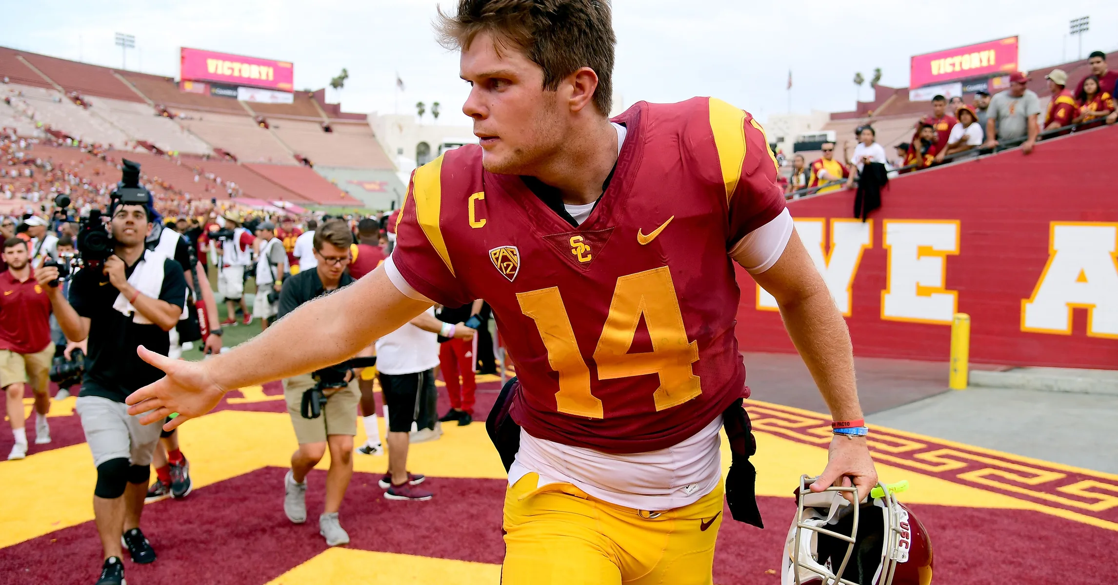 Top 5 College Football Quarterbacks To Watch For