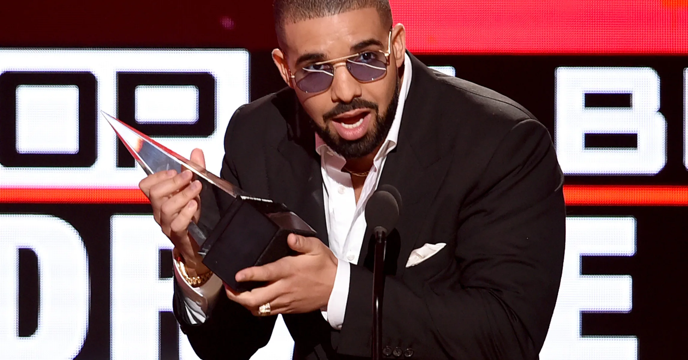 Drake Spends $10k On "Scorpion" Themed Ice Cream Giveaway In LA