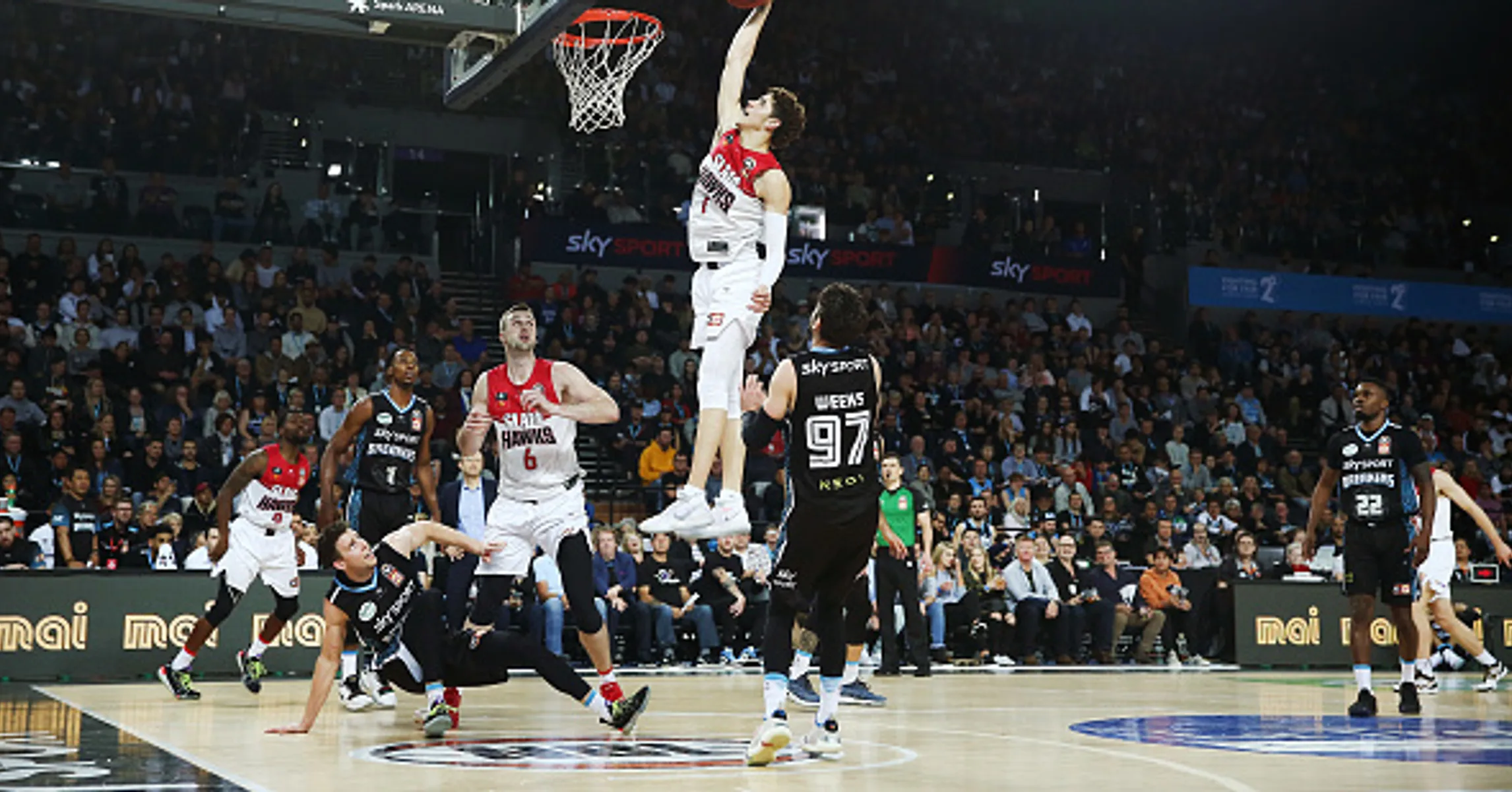 LaMelo Ball Shows Off His Hops With Emphatic Put-Back Dunk