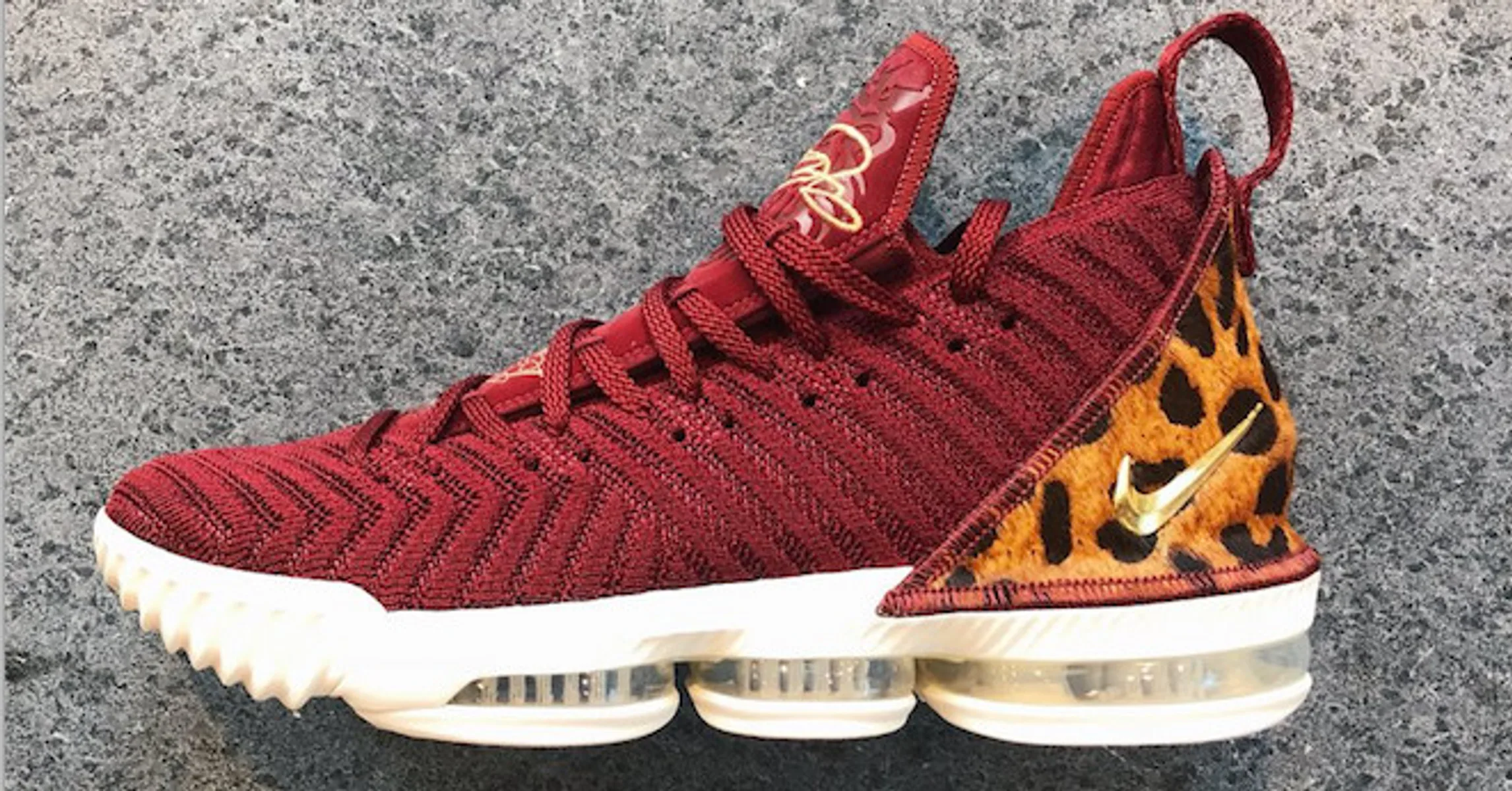LeBron James To Wear The "King" Nike LeBron 16s On Opening Night