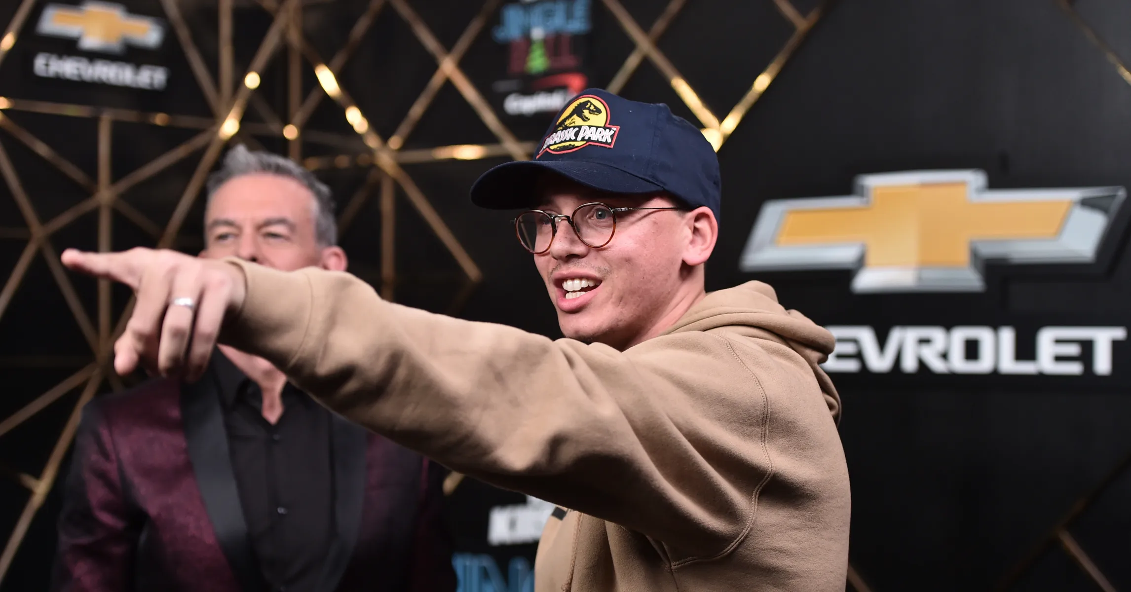 Logic Serenades His Wife With Live Rendition Of "Curb Your Enthusiasm ...