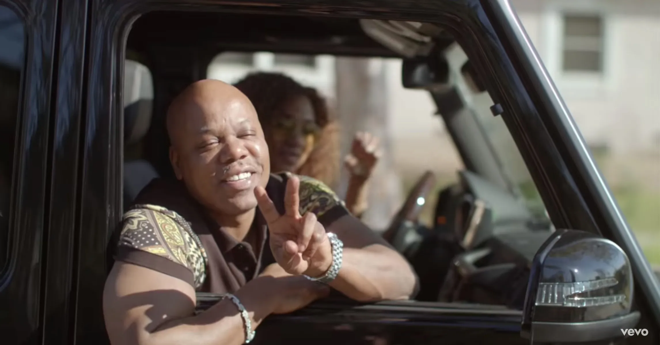 Too Short Parodies "Step Brothers" With White Family In "Ain't My ...