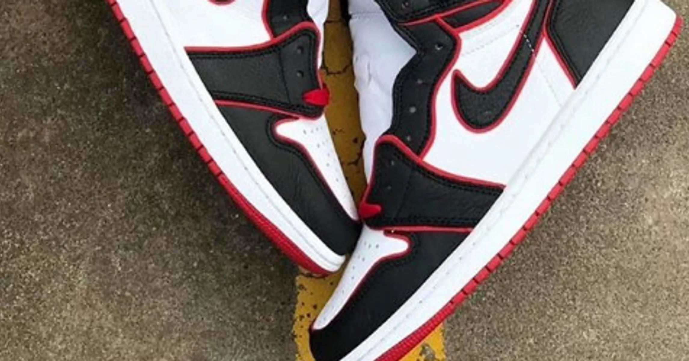 Air Jordan 1 Surfaces In New Bred Colorway: First Look