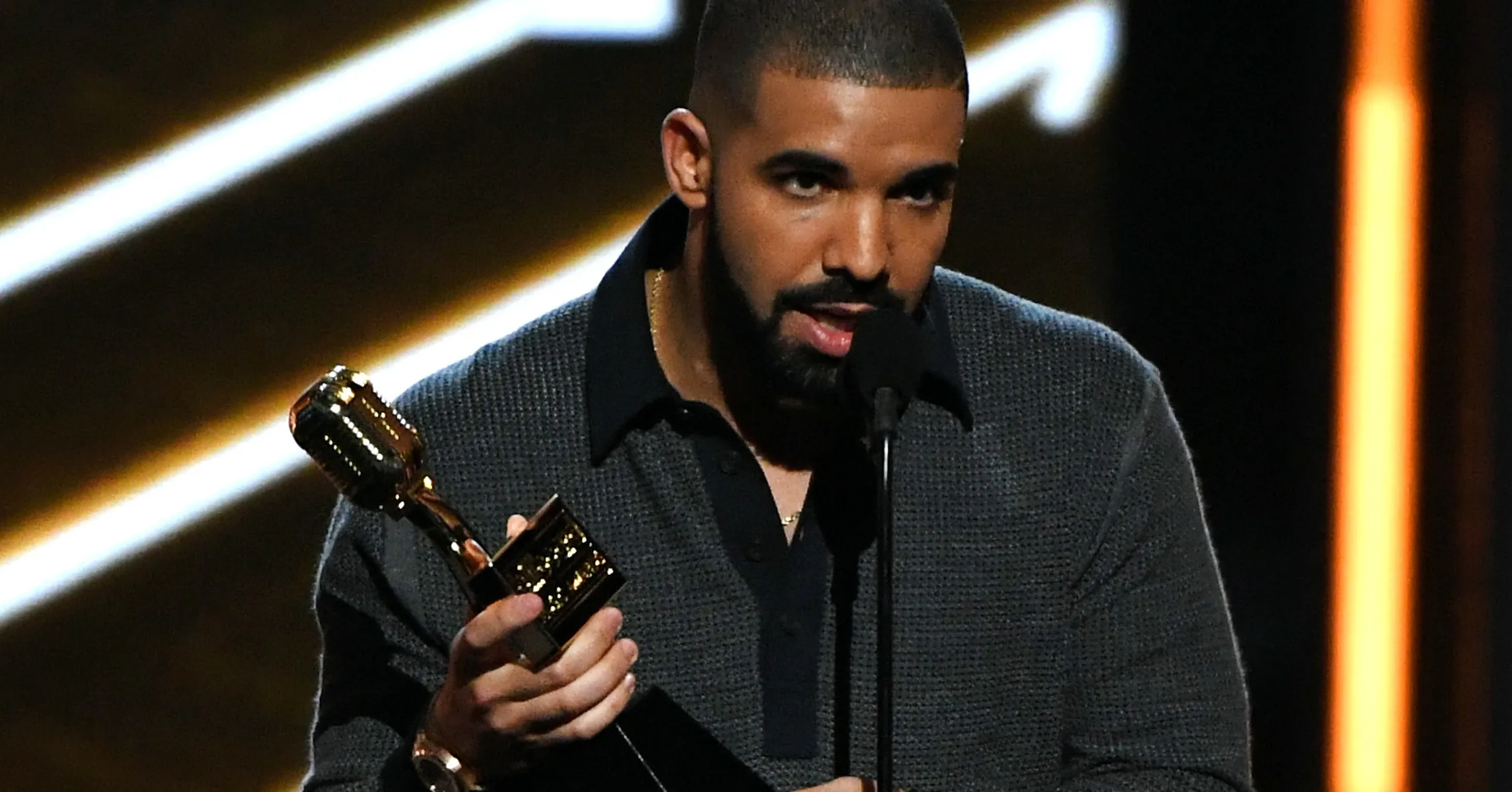 Drake Accused Of Dodging Model After She Announces Her Pregnancy