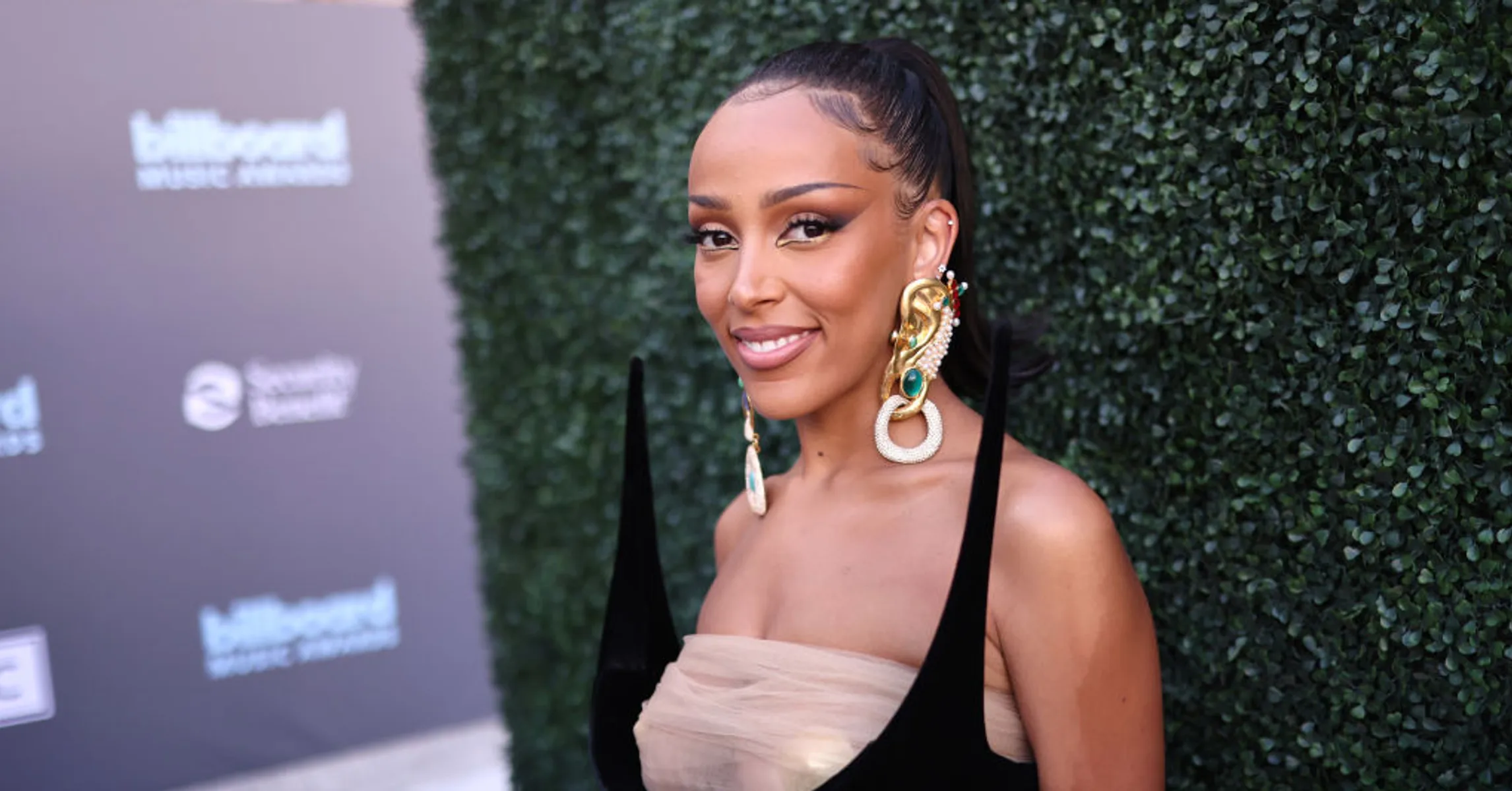 Doja Cat Debuts Her Sex Goddess Booty Tattoo 9472