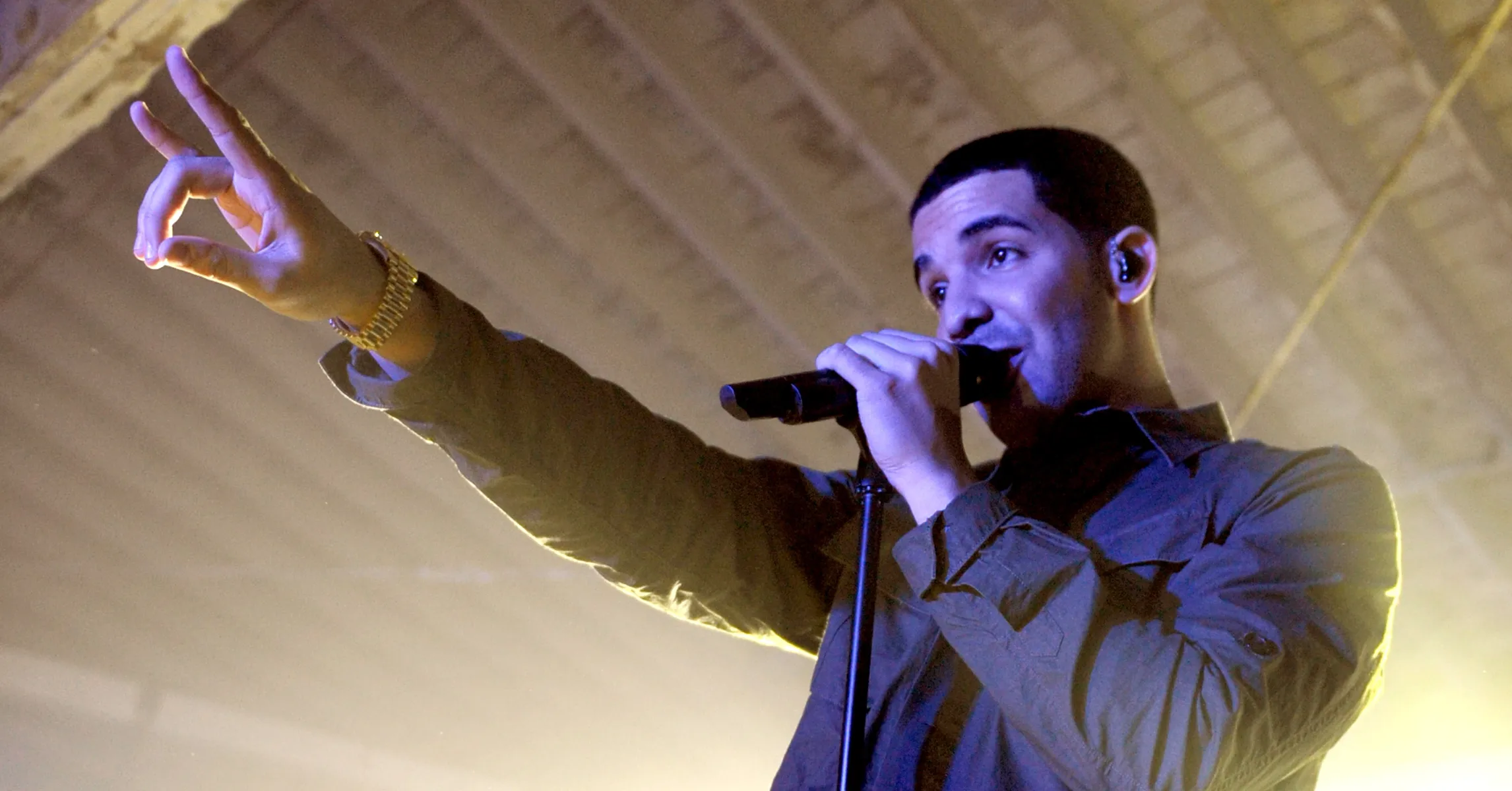 Drake Shares Heartfelt Pledge, Donates $200K To Help Hurricane Harvey ...