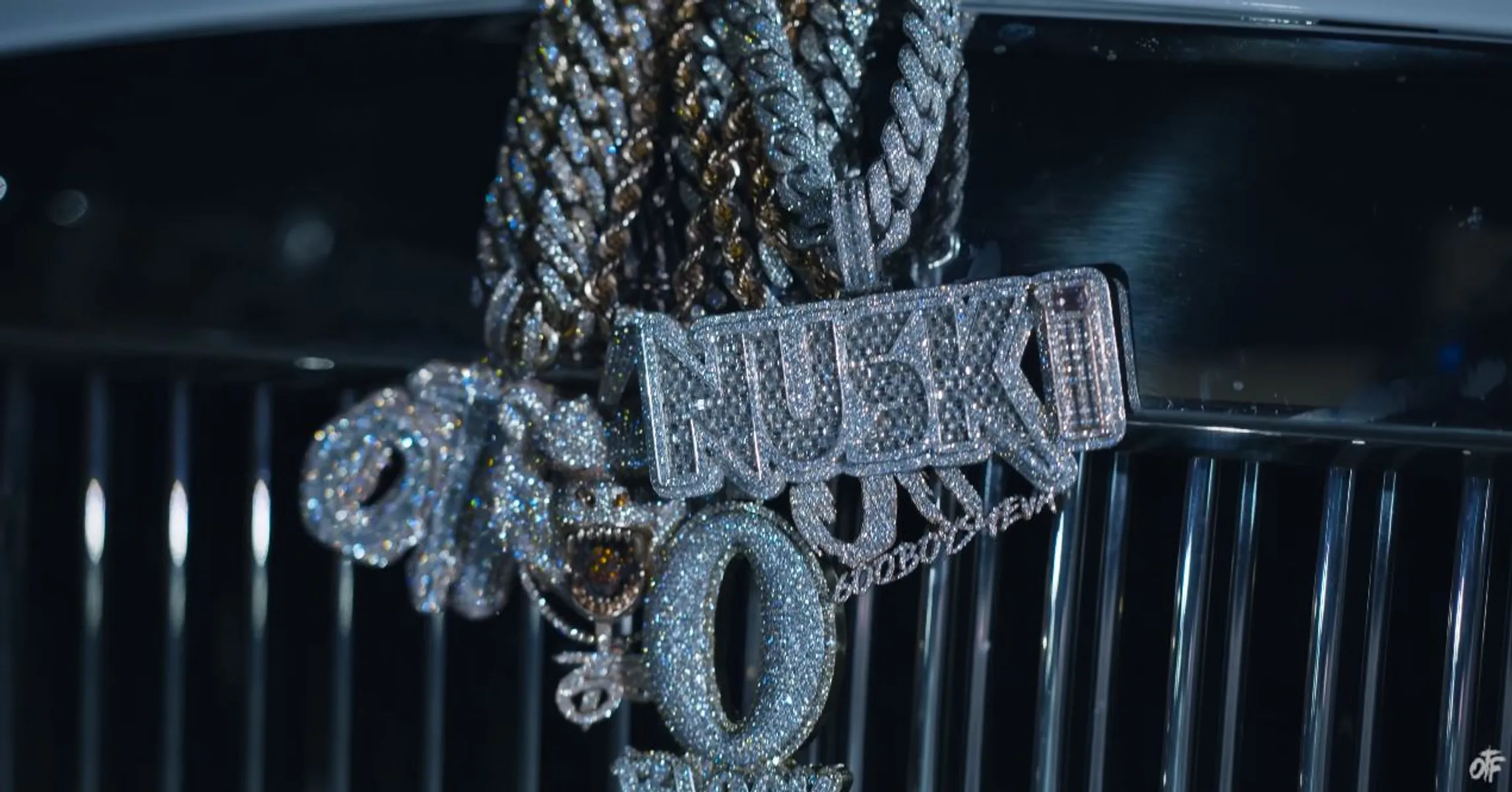 Lil Durk, King Von, Booka600, Memo600 Are Loyal To The Crew In "JUMP ...