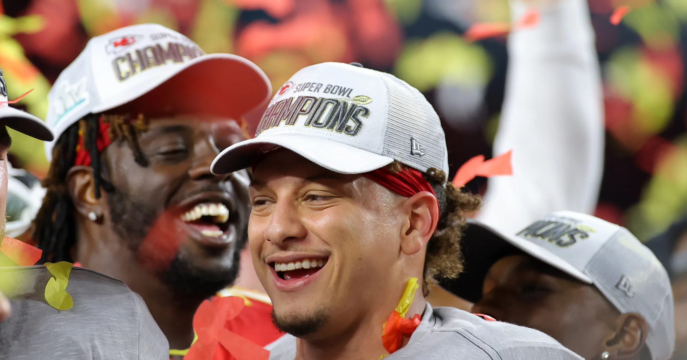 Patrick Mahomes Chugs Beer And Throws Dimes At Chiefs Parade