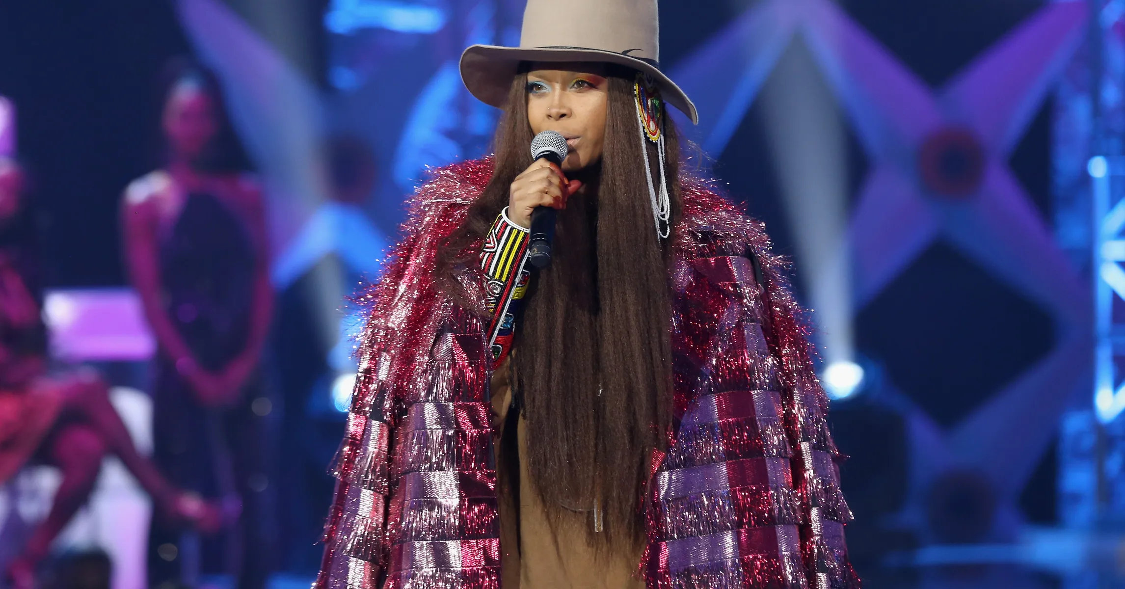 Erykah Badu Shares Family Photo Of Andre 3000 & 20-Year-Old Son Seven ...