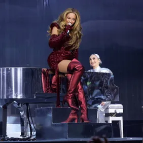 Beyonce "RENAISSANCE" Tour Crew Member Called Out For Touching Her Butt In Viral Video