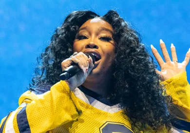 SZA Relaxes With R&B In New Instagram Thirst Trap