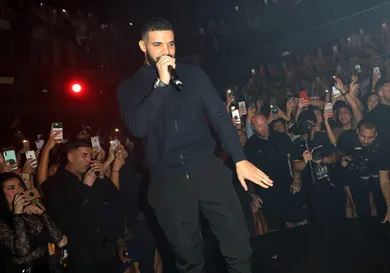 Drake's Pink Manicure Is His Latest "Rich Flex"