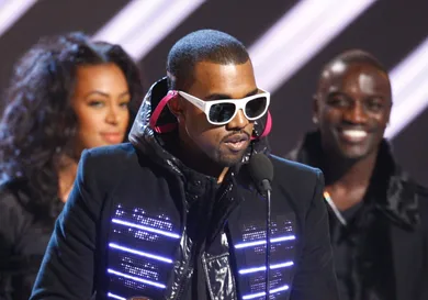 Kanye West Reactivates His Twitter And Fans Don't Know How To Feel About It