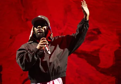 Kendrick Lamar Wastes No Time In Catching Up To Drake's Massive Spotify ...