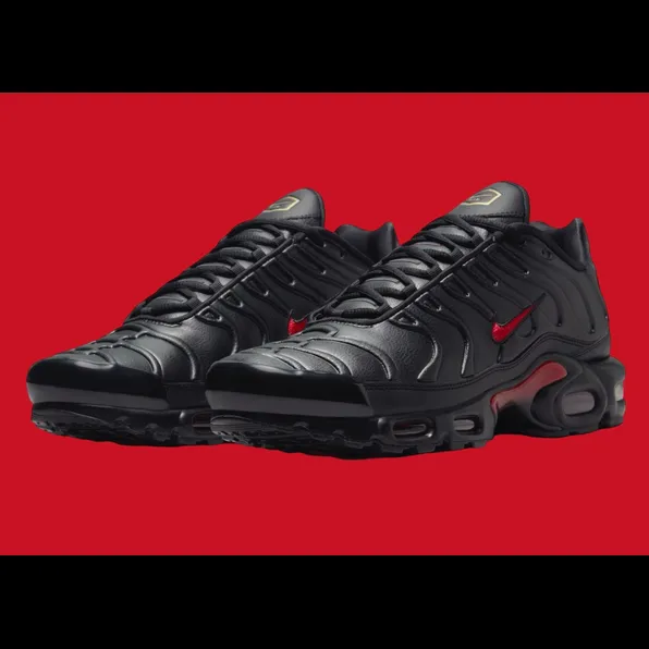 Nike Air Max Plus Leather “Bred” Officially Unveiled