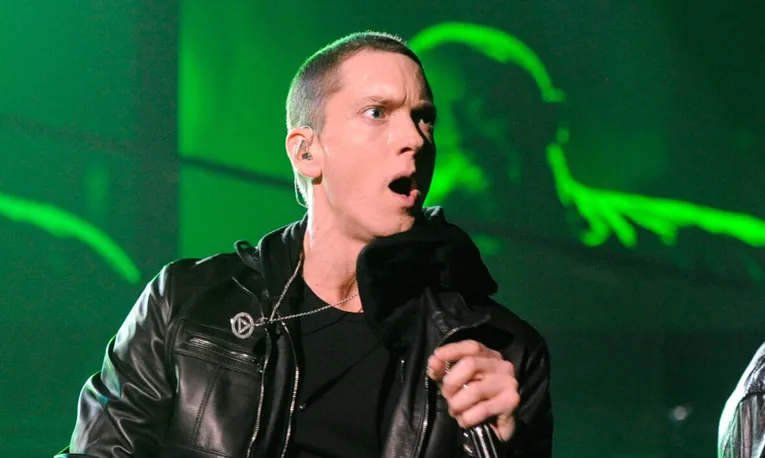 Eminem Teases New Music, Flips Off San Francisco 49ers Fans At Detroit ...