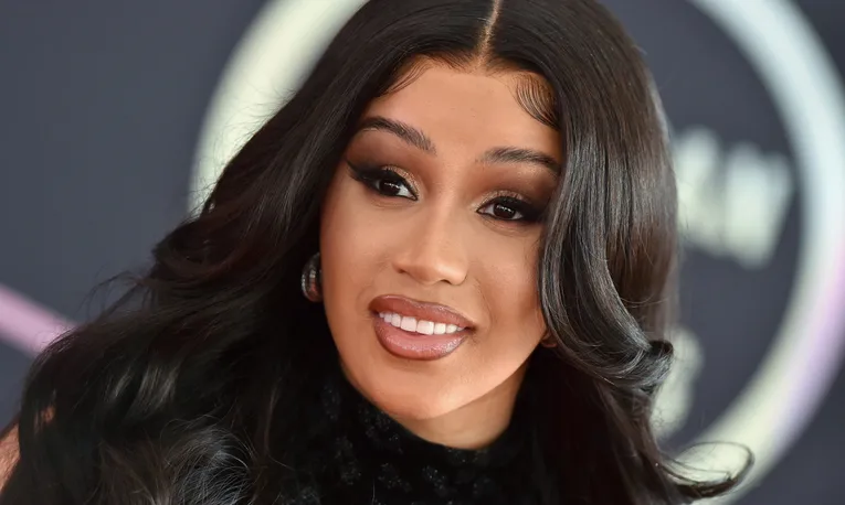 Cardi B Proudly Shows Off Gap In Her Teeth After Veneer Falls Victim To ...