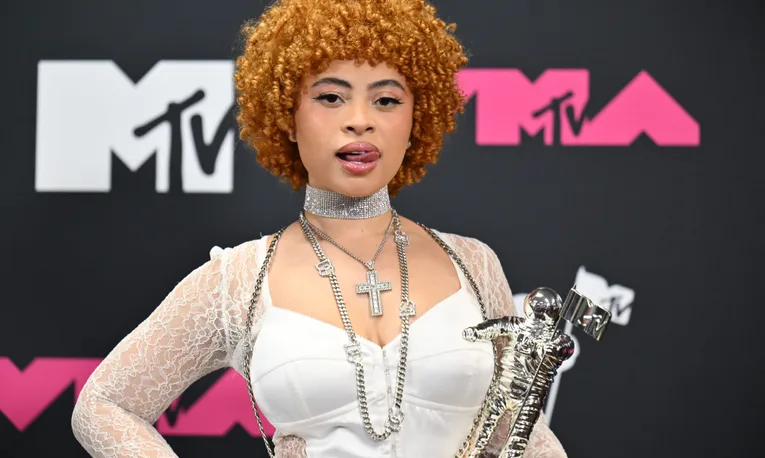 Ice Spice Shows Off Curves In Pink Tracksuit, Antonio Brown Chimes In ...