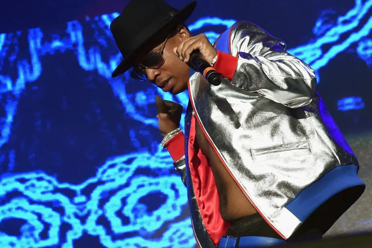 Plies Posts Strange Interaction With Flirty Fan