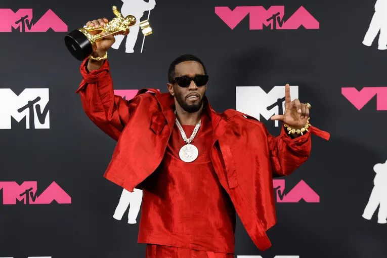 Diddy Reflects On The “Diddy Bop” Dance & His Failed NFL Dream During ...