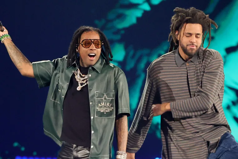 J. Cole & Lil Durk Perform "All My Life" Live For The First Time