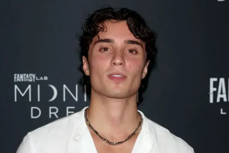 Peter Vigilante Net Worth 2023: What Is The "Too Hot To Handle" Star Worth?