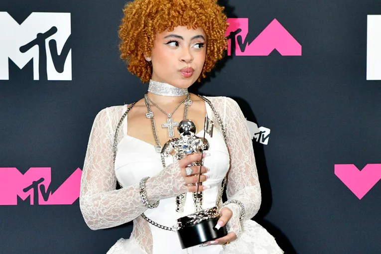 Ice Spice Flashes Crowd In Betty Boop Costume's Itty Bitty Red Dress: Watch