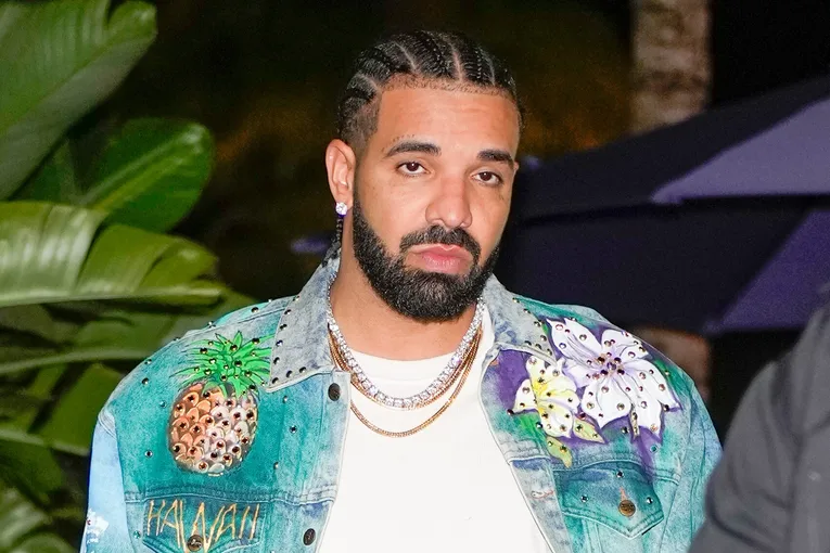 Drake Gets Clowned By Oscar Mayer With “BBL Glizzy” Hot Dog Campaign